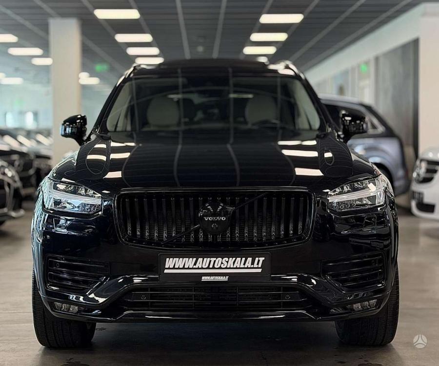 Black Volvo XC90 2021 in Klaipeda, with an engine capacity of 1.97 L and mileage of 142 thousand km for 27900 €, photo 5 on AUTOMOTO.COM.LV