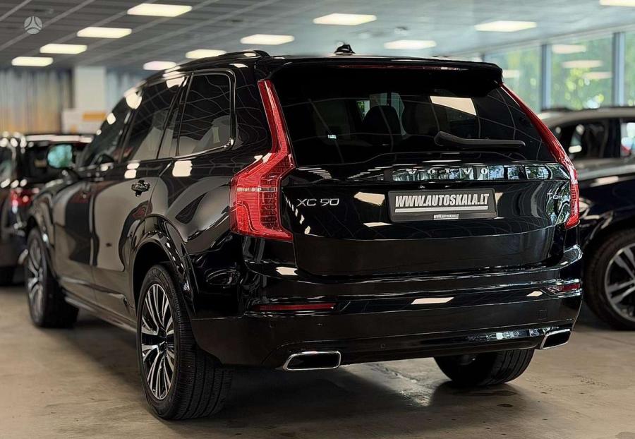 Black Volvo XC90 2021 in Klaipeda, with an engine capacity of 1.97 L and mileage of 142 thousand km for 27900 €, photo 6 on AUTOMOTO.COM.LV