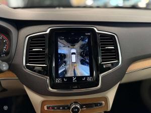 Black Volvo XC90 2021 in Klaipeda, with an engine capacity of 1.97 L and mileage of 142 thousand km for 27900 €, photo 10 on AUTOMOTO.COM.LV