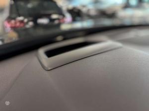 Black Volvo XC90 2021 in Klaipeda, with an engine capacity of 1.97 L and mileage of 142 thousand km for 27900 €, photo 11 on AUTOMOTO.COM.LV