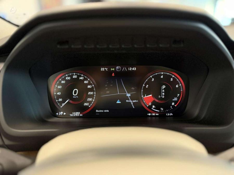 Black Volvo XC90 2021 in Klaipeda, with an engine capacity of 1.97 L and mileage of 142 thousand km for 27900 €, photo 13 on AUTOMOTO.COM.LV