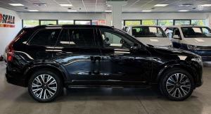 Black Volvo XC90 2021 in Klaipeda, with an engine capacity of 1.97 L and mileage of 142 thousand km for 27900 €, photo 15 on AUTOMOTO.COM.LV
