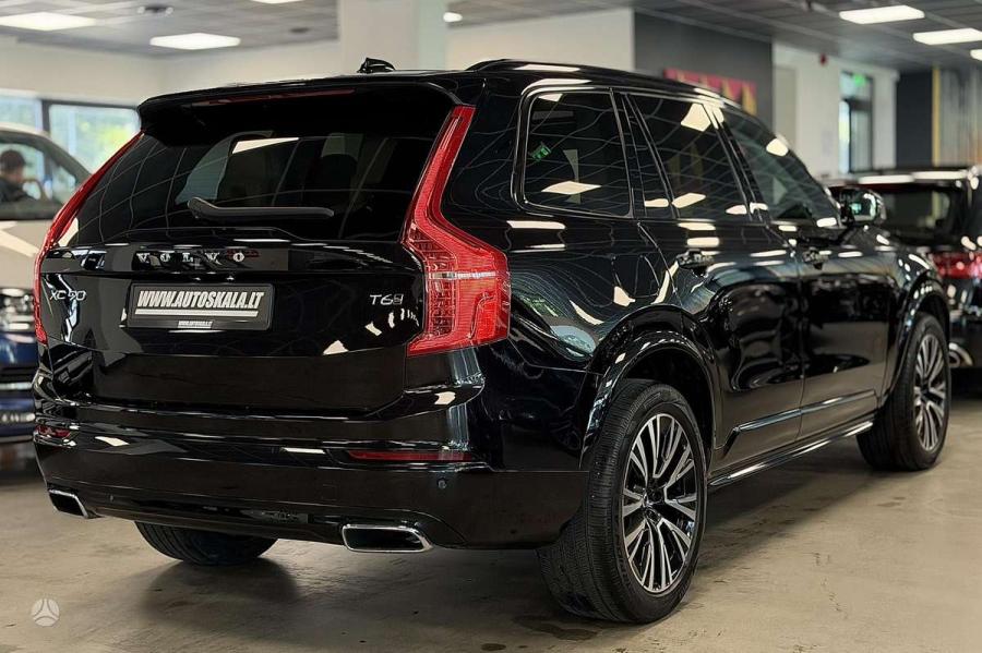 Black Volvo XC90 2021 in Klaipeda, with an engine capacity of 1.97 L and mileage of 142 thousand km for 27900 €, photo 16 on AUTOMOTO.COM.LV