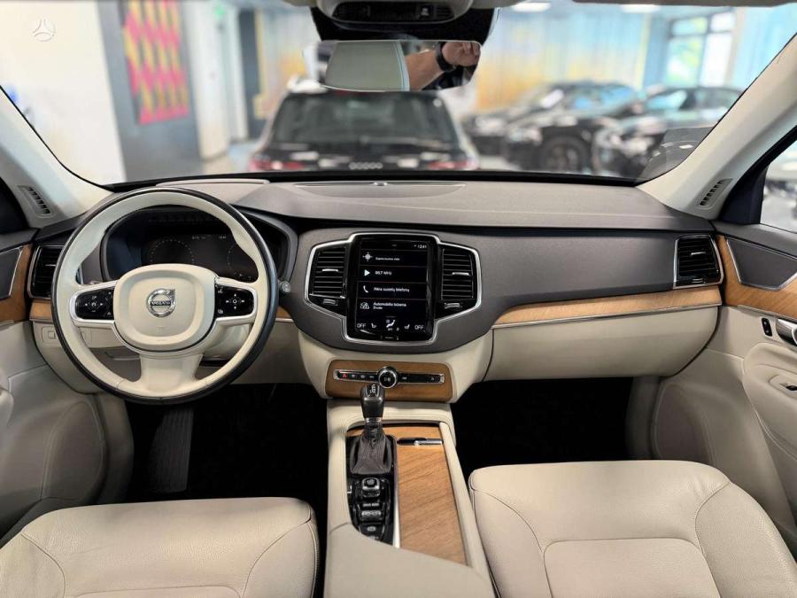 Black Volvo XC90 2021 in Klaipeda, with an engine capacity of 1.97 L and mileage of 142 thousand km for 27900 €, photo 23 on AUTOMOTO.COM.LV