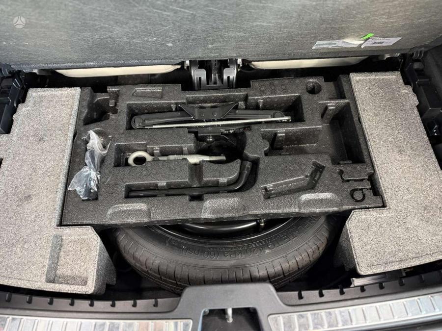 Black Volvo XC90 2021 in Klaipeda, with an engine capacity of 1.97 L and mileage of 142 thousand km for 27900 €, photo 36 on AUTOMOTO.COM.LV