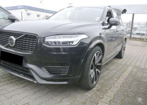 Black Volvo XC90 2022 in Siauliai, with an engine capacity of 1.97 L and mileage of 164 thousand km for 29900 €, photo  on AUTOMOTO.COM.LV