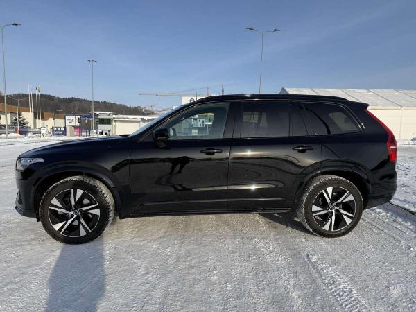 Melns Volvo XC90 2022 Viļņa, ar dzinēja tilpumu 1.97 L un nobraukumu 47 tūkst. km par 47000 €, foto 3 vietnē AUTOMOTO.COM.LV