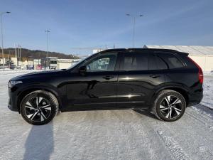 Black Volvo XC90 2022 in Vilnius, with an engine capacity of 1.97 L and mileage of 47 thousand km for 47000 €, photo 3 on AUTOMOTO.COM.LV