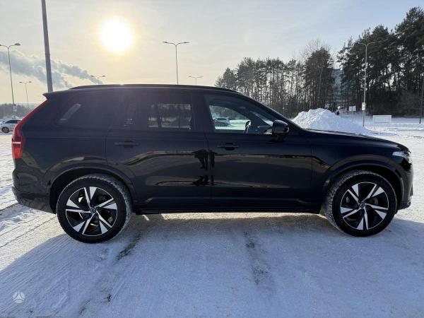 Melns Volvo XC90 2022 Viļņa, ar dzinēja tilpumu 1.97 L un nobraukumu 47 tūkst. km par 47000 €, foto 7 vietnē AUTOMOTO.COM.LV