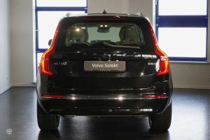 Black Volvo XC90 2022 in Vilnius, with an engine capacity of 1.97 L and mileage of 63 thousand km for 47900 €, photo 6 on AUTOMOTO.COM.LV