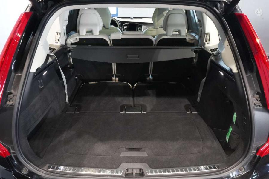 Black Volvo XC90 2022 in Vilnius, with an engine capacity of 1.97 L and mileage of 63 thousand km for 47900 €, photo 15 on AUTOMOTO.COM.LV