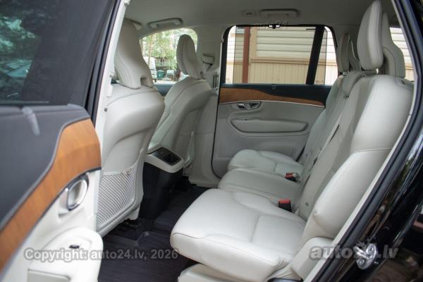 Black Volvo XC90 2022 in Tallinn, with an engine capacity of 2.00 L and mileage of 61 thousand km for 50990 €, photo 4 on AUTOMOTO.COM.LV