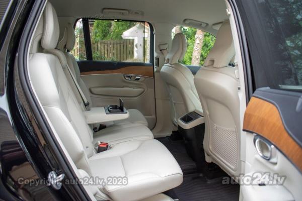 Black Volvo XC90 2022 in Tallinn, with an engine capacity of 2.00 L and mileage of 61 thousand km for 50990 €, photo 10 on AUTOMOTO.COM.LV