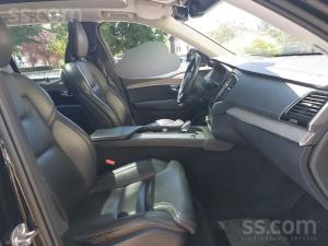 Black Volvo XC90 2022 in Riga, with an engine capacity of 2.00 L and mileage of 189 thousand km for 31950 €, photo 7 on AUTOMOTO.COM.LV