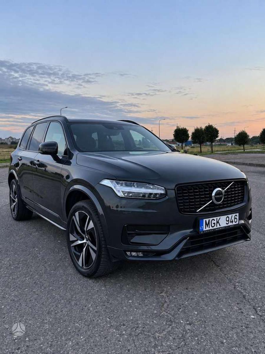 Melns Volvo XC90 2022 Kauņa, ar dzinēja tilpumu 1.97 L un nobraukumu 116 tūkst. km par 37900 €, foto 1 vietnē AUTOMOTO.COM.LV
