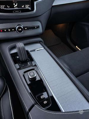 Melns Volvo XC90 2022 Kauņa, ar dzinēja tilpumu 1.97 L un nobraukumu 116 tūkst. km par 37900 €, foto 9 vietnē AUTOMOTO.COM.LV
