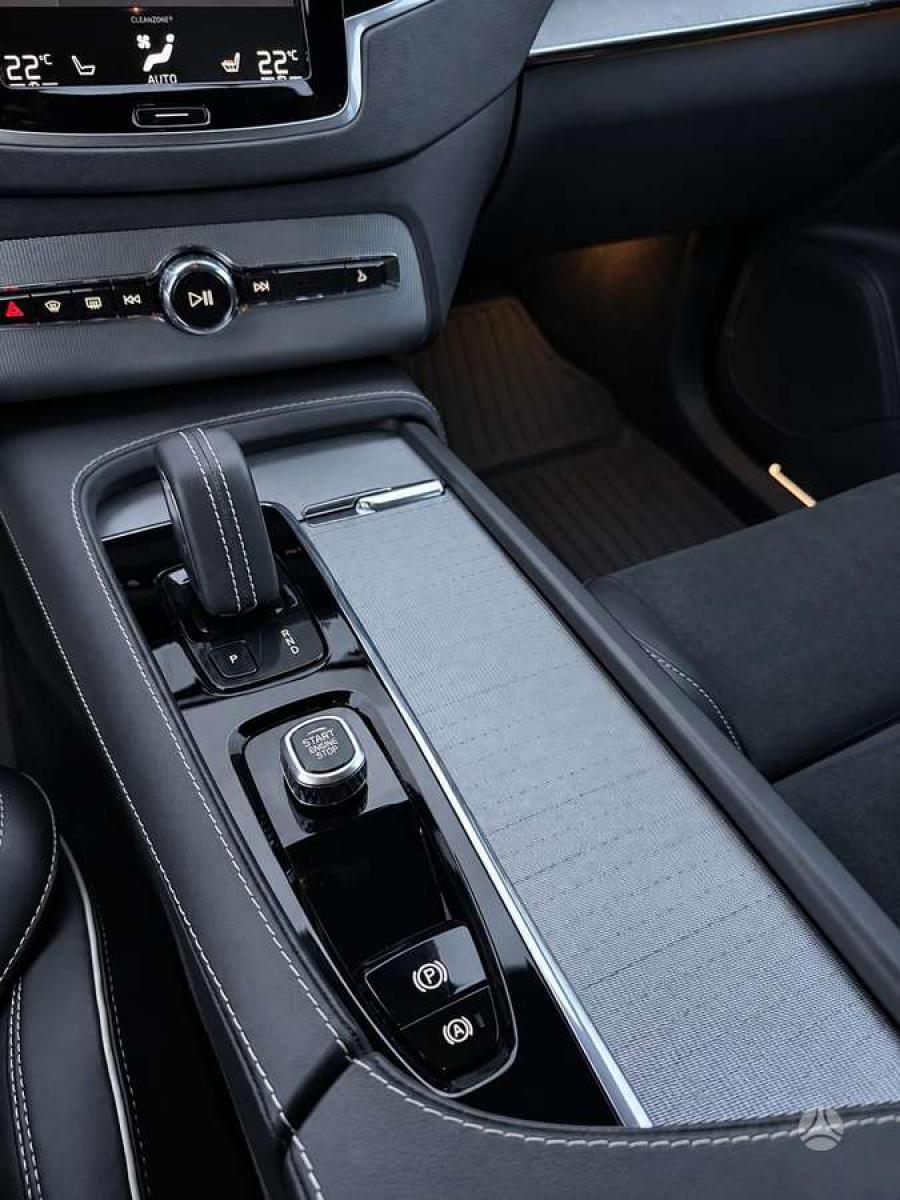 Melns Volvo XC90 2022 Kauņa, ar dzinēja tilpumu 1.97 L un nobraukumu 116 tūkst. km par 37900 €, foto 9 vietnē AUTOMOTO.COM.LV