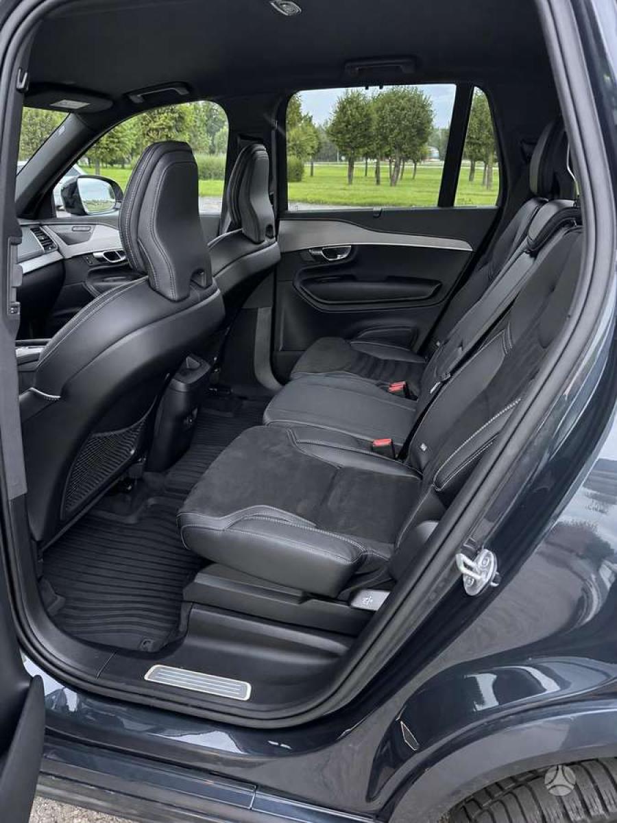 Melns Volvo XC90 2022 Kauņa, ar dzinēja tilpumu 1.97 L un nobraukumu 116 tūkst. km par 37900 €, foto 16 vietnē AUTOMOTO.COM.LV