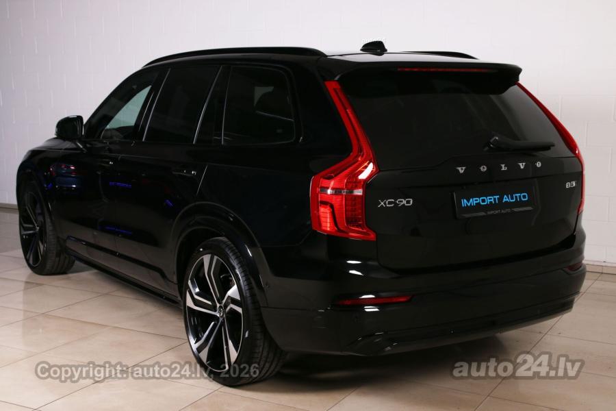 Black Volvo XC90 2022 in Parnu, with an engine capacity of 2.00 L and mileage of 18 thousand km for 59990 €, photo 6 on AUTOMOTO.COM.LV