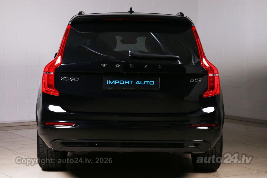 Black Volvo XC90 2022 in Parnu, with an engine capacity of 2.00 L and mileage of 18 thousand km for 59990 €, photo 7 on AUTOMOTO.COM.LV