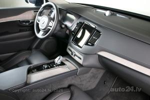 Black Volvo XC90 2022 in Parnu, with an engine capacity of 2.00 L and mileage of 18 thousand km for 59990 €, photo 12 on AUTOMOTO.COM.LV