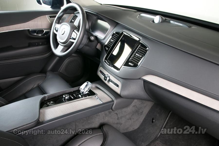Black Volvo XC90 2022 in Parnu, with an engine capacity of 2.00 L and mileage of 18 thousand km for 59990 €, photo 12 on AUTOMOTO.COM.LV