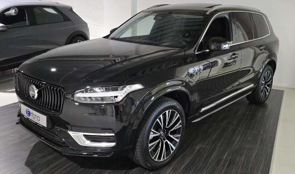 Melns Volvo XC90 2023 Šauļi, ar dzinēja tilpumu 1.97 L un nobraukumu 51 tūkst. km par 50900 €, foto 2 vietnē AUTOMOTO.COM.LV