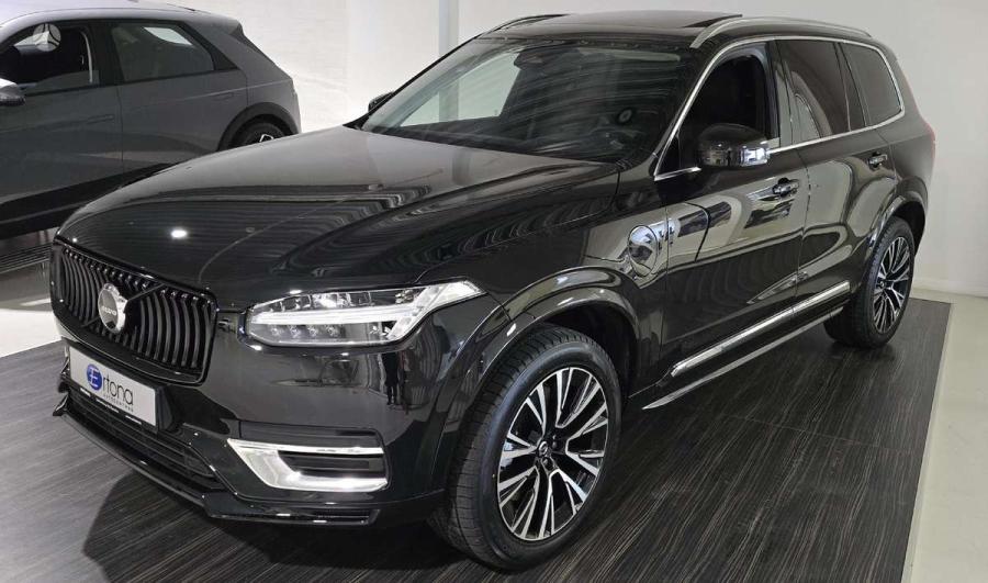 Melns Volvo XC90 2023 Šauļi, ar dzinēja tilpumu 1.97 L un nobraukumu 51 tūkst. km par 50900 €, foto 2 vietnē AUTOMOTO.COM.LV