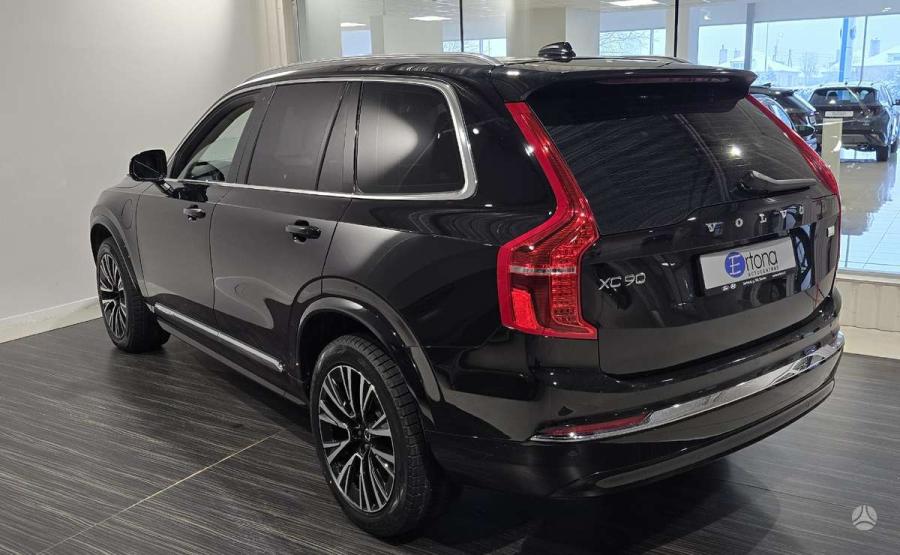 Melns Volvo XC90 2023 Šauļi, ar dzinēja tilpumu 1.97 L un nobraukumu 51 tūkst. km par 50900 €, foto 4 vietnē AUTOMOTO.COM.LV