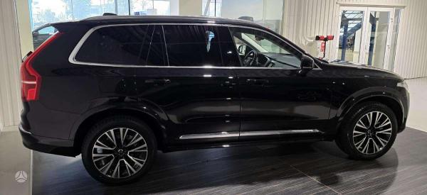 Melns Volvo XC90 2023 Šauļi, ar dzinēja tilpumu 1.97 L un nobraukumu 51 tūkst. km par 50900 €, foto 5 vietnē AUTOMOTO.COM.LV