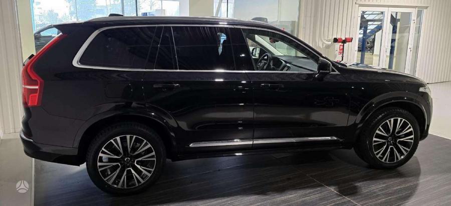 Melns Volvo XC90 2023 Šauļi, ar dzinēja tilpumu 1.97 L un nobraukumu 51 tūkst. km par 50900 €, foto 5 vietnē AUTOMOTO.COM.LV