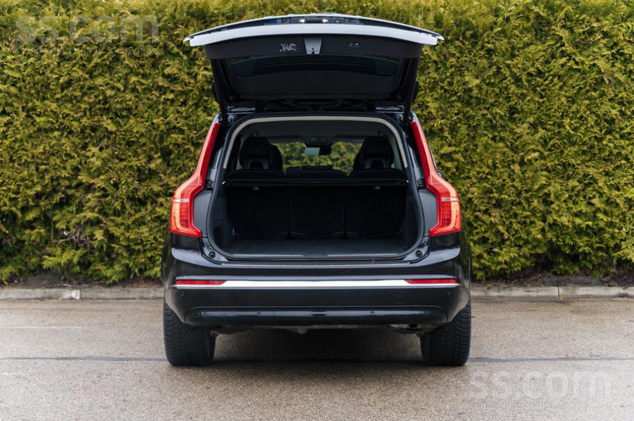 Melns Volvo XC90 2023 Rīga, ar dzinēja tilpumu 2.00 L un nobraukumu 91 tūkst. km par 48900 €, foto 7 vietnē AUTOMOTO.COM.LV