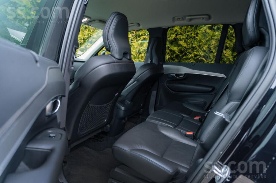 Melns Volvo XC90 2023 Rīga, ar dzinēja tilpumu 2.00 L un nobraukumu 91 tūkst. km par 48900 €, foto 16 vietnē AUTOMOTO.COM.LV