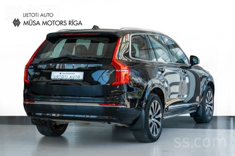 Black Volvo XC90 2023 in Riga, with an engine capacity of 2.00 L and mileage of 75 thousand km for 48000 €, photo 3 on AUTOMOTO.COM.LV