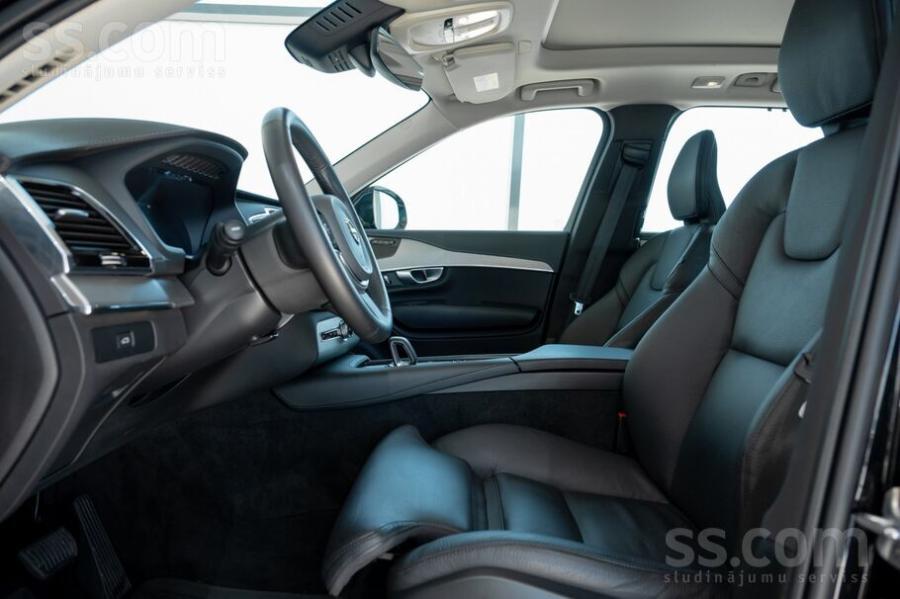 Black Volvo XC90 2023 in Riga, with an engine capacity of 2.00 L and mileage of 75 thousand km for 48000 €, photo 6 on AUTOMOTO.COM.LV