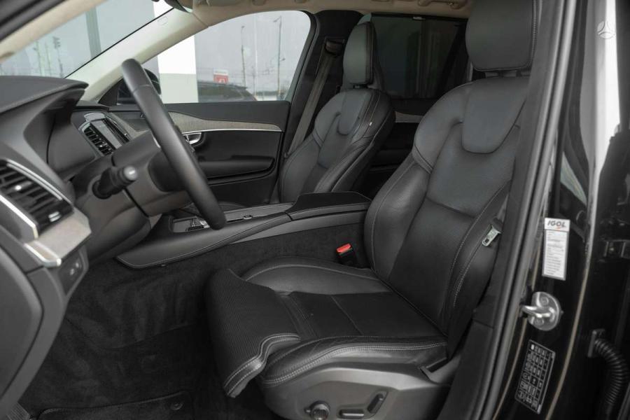 Black Volvo XC90 2023 in Vilnius, with an engine capacity of 1.97 L and mileage of 52 thousand km for 44950 €, photo 12 on AUTOMOTO.COM.LV
