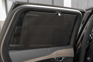 Black Volvo XC90 2023 in Vilnius, with an engine capacity of 1.97 L and mileage of 52 thousand km for 44950 €, photo 16 on AUTOMOTO.COM.LV