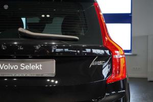 Melns Volvo XC90 2023 Viļņa, ar dzinēja tilpumu 1.97 L un nobraukumu 52 tūkst. km par 41900 €, foto 8 vietnē AUTOMOTO.COM.LV