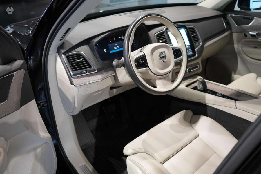 Melns Volvo XC90 2023 Viļņa, ar dzinēja tilpumu 1.97 L un nobraukumu 52 tūkst. km par 41900 €, foto 9 vietnē AUTOMOTO.COM.LV