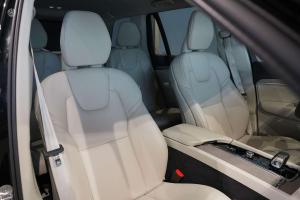 Melns Volvo XC90 2023 Viļņa, ar dzinēja tilpumu 1.97 L un nobraukumu 52 tūkst. km par 41900 €, foto 12 vietnē AUTOMOTO.COM.LV