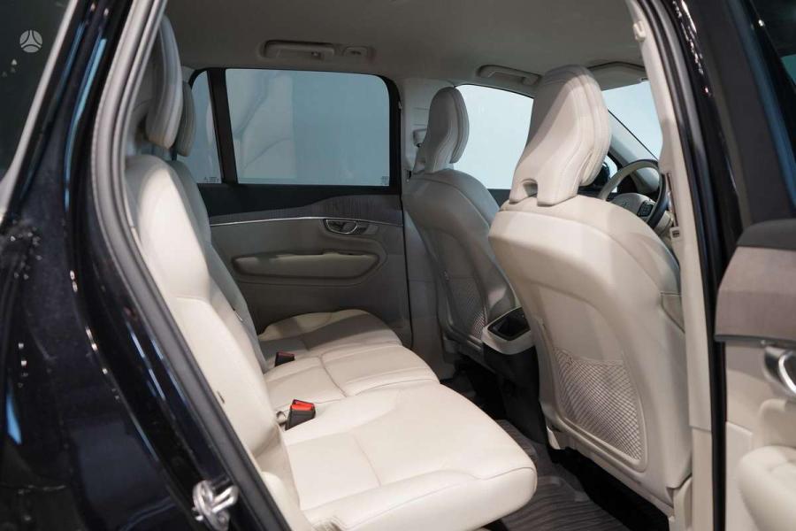 Melns Volvo XC90 2023 Viļņa, ar dzinēja tilpumu 1.97 L un nobraukumu 52 tūkst. km par 41900 €, foto 13 vietnē AUTOMOTO.COM.LV