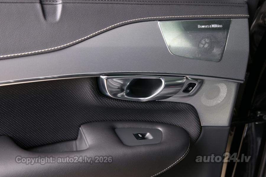 Melns Volvo XC90 2024 Tallina, ar dzinēja tilpumu 2.00 L un nobraukumu 5 tūkst. km par 79990 €, foto 16 vietnē AUTOMOTO.COM.LV