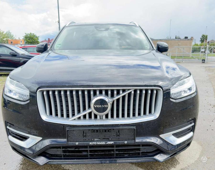 Melns Volvo XC90 2024 Šauļi, ar dzinēja tilpumu 1.97 L un nobraukumu 29 tūkst. km par 38950 €, foto 3 vietnē AUTOMOTO.COM.LV