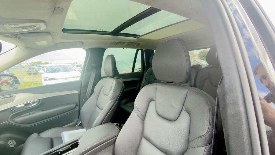 Melns Volvo XC90 2024 Šauļi, ar dzinēja tilpumu 1.97 L un nobraukumu 29 tūkst. km par 38950 €, foto 25 vietnē AUTOMOTO.COM.LV