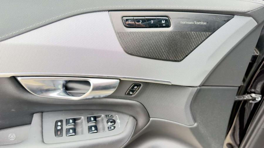 Melns Volvo XC90 2024 Šauļi, ar dzinēja tilpumu 1.97 L un nobraukumu 29 tūkst. km par 38950 €, foto 28 vietnē AUTOMOTO.COM.LV
