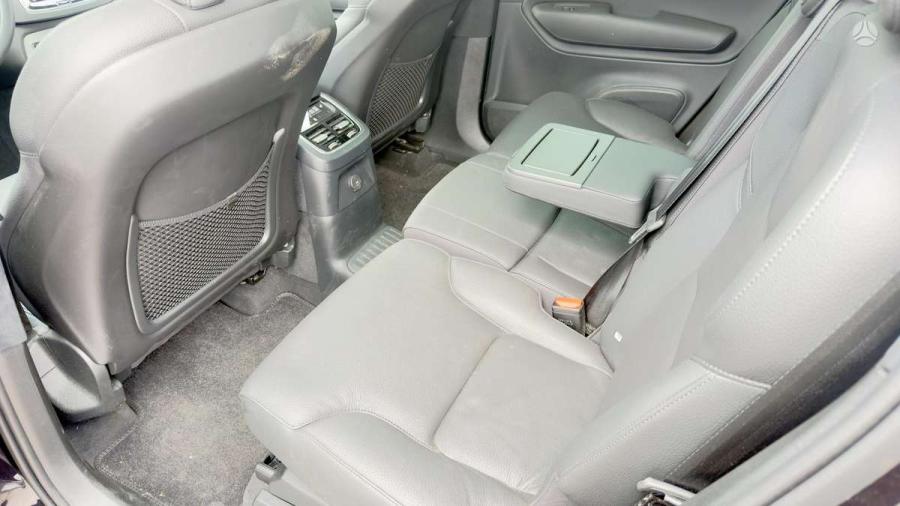 Melns Volvo XC90 2024 Šauļi, ar dzinēja tilpumu 1.97 L un nobraukumu 29 tūkst. km par 38950 €, foto 34 vietnē AUTOMOTO.COM.LV
