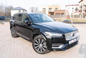 Melns Volvo XC90 2024 Rīga, ar dzinēja tilpumu 2.00 L un nobraukumu 34 tūkst. km par 49900 €, foto  vietnē AUTOMOTO.COM.LV