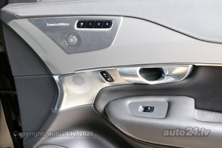 Melns Volvo XC90 2024 Pērnava, ar dzinēja tilpumu 2.00 L un nobraukumu 39 tūkst. km par 62890 €, foto 15 vietnē AUTOMOTO.COM.LV