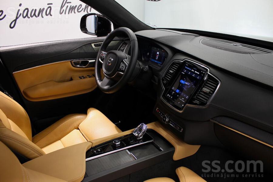 Black Volvo XC90 2024 in Riga, with an engine capacity of 2.00 L and mileage of 34 thousand km for 52000 €, photo 21 on AUTOMOTO.COM.LV