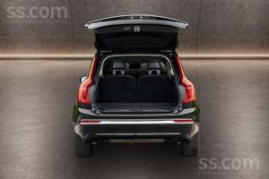 Black Volvo XC90 2024 in Riga, with an engine capacity of 2.00 L and mileage of 47 thousand km for 48500 €, photo 8 on AUTOMOTO.COM.LV